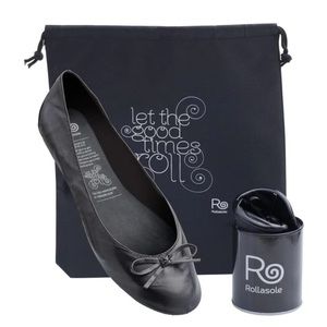 ROLLA'S | Shoes | Nwot Rollasole Back To Black Fold Up Ballet Flats ...
